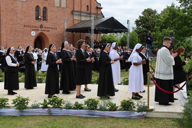 Polish nuns beatified for heroic witness amid wartime horror | Vatican ...