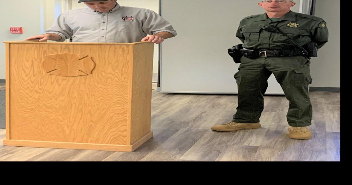 PC Chamber honors Deputy Jeff DeBerry | Local News | theflume.com