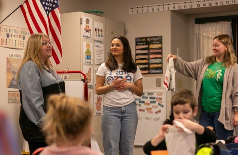 Rooted in reading | Members of Pi Beta Phi give back to local students ...