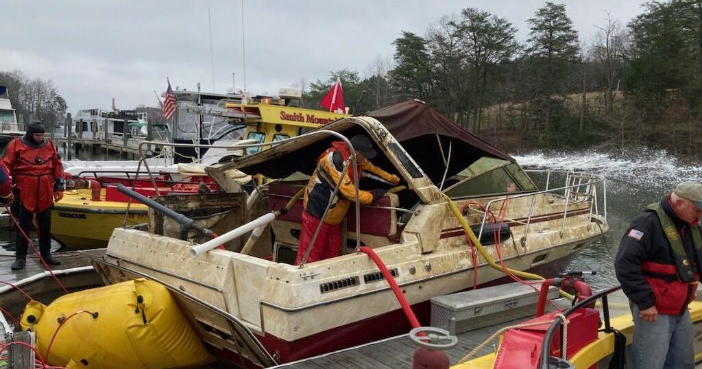 SML Marine Volunteer Fire Department divers raise sunken ships for training