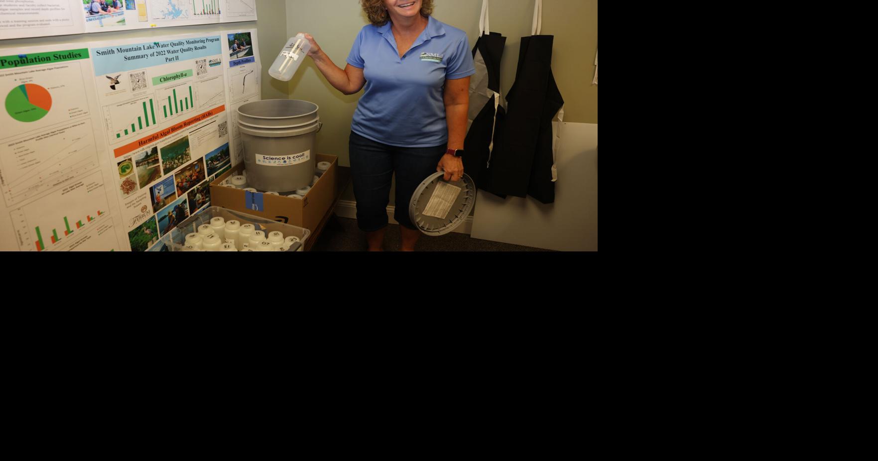 Volunteers prepare to scope out harmful algae at SML
