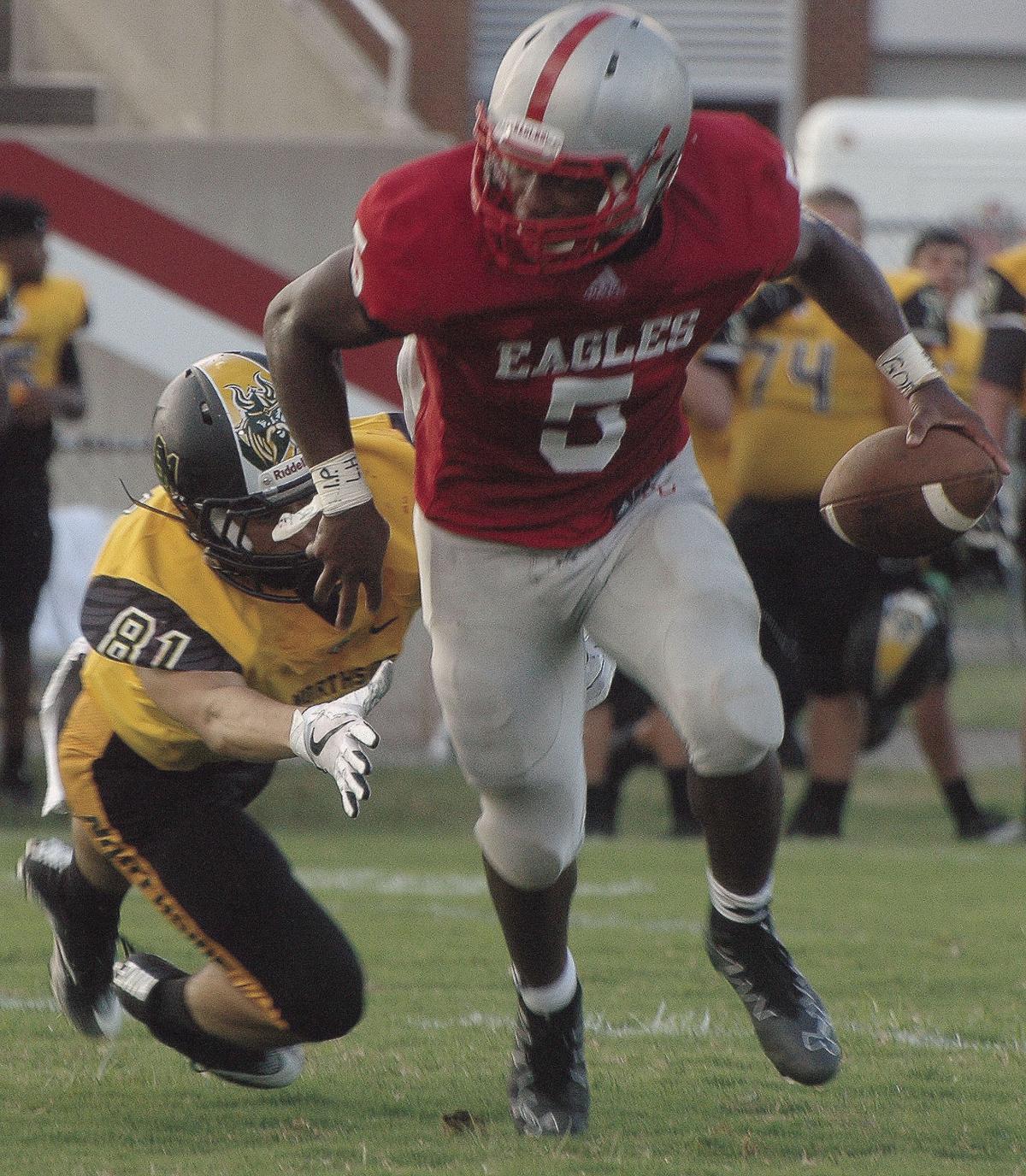 HIGH SCHOOL FOOTBALL: Smith earns first-team All-Region honors