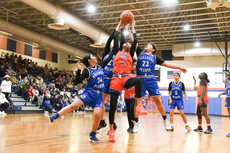 Junior High B-ballers Epitomize Focus And Determination | Sports ...