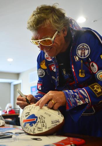(WATCH) PHOTOS: Bills Elvis is in the building | Local News | thelcn.com