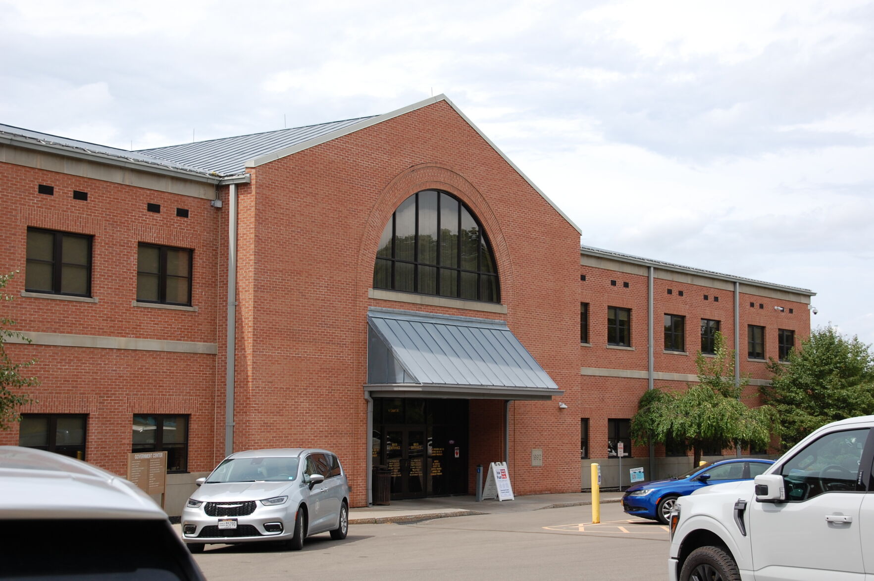 Livingston County seeks to sell, lease land without public ...