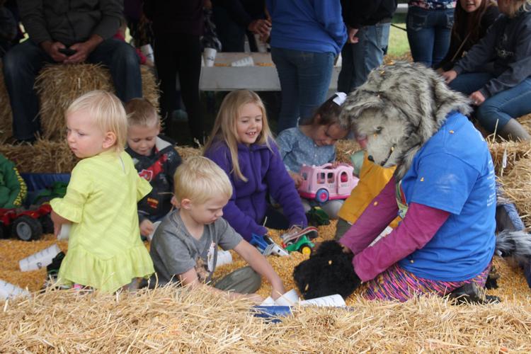 Thousands descend on Coyne Farms | Local News | thelcn.com