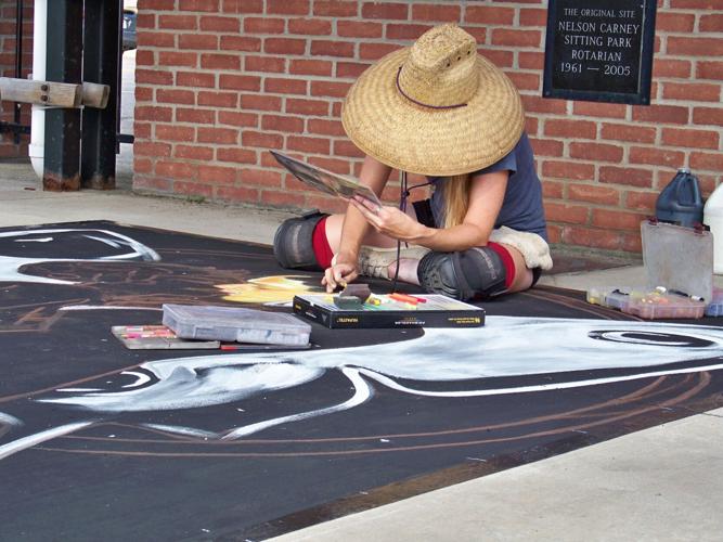 The Bee’s Knees: Scaled-down Perry Chalking Event evoked 1920s imagery ...