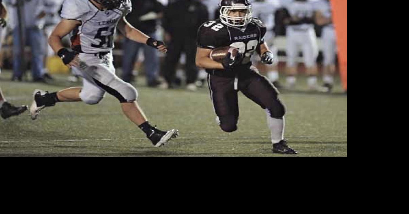 H.S. FOOTBALL: Le Roy decides against merger with Cal-Mum/Byron-Bergen ...