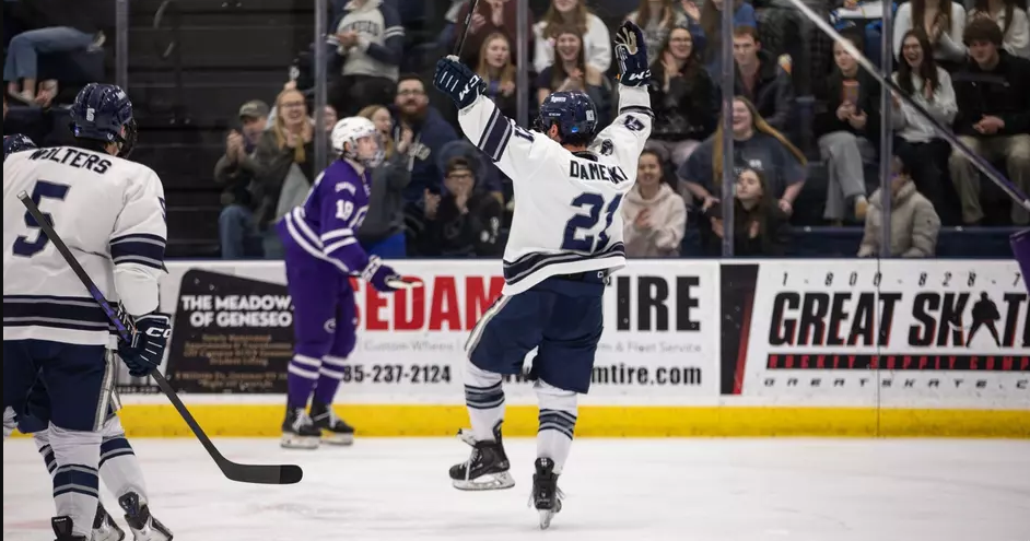 SUNY Geneseo hockey to face Utica for UCHC championship on Saturday ...