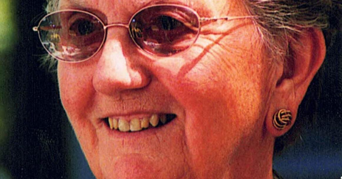 Helen D. Wolfe | Obituaries | thelcn.com