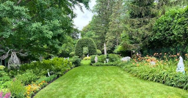 Geneseo Garden Club presents Beautification Award | Lifestyles | thelcn.com