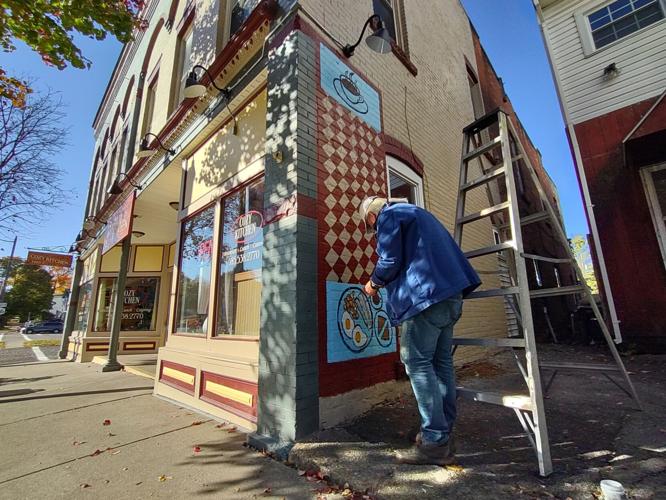 PHOTOS: Scene on the street | Local News | thelcn.com