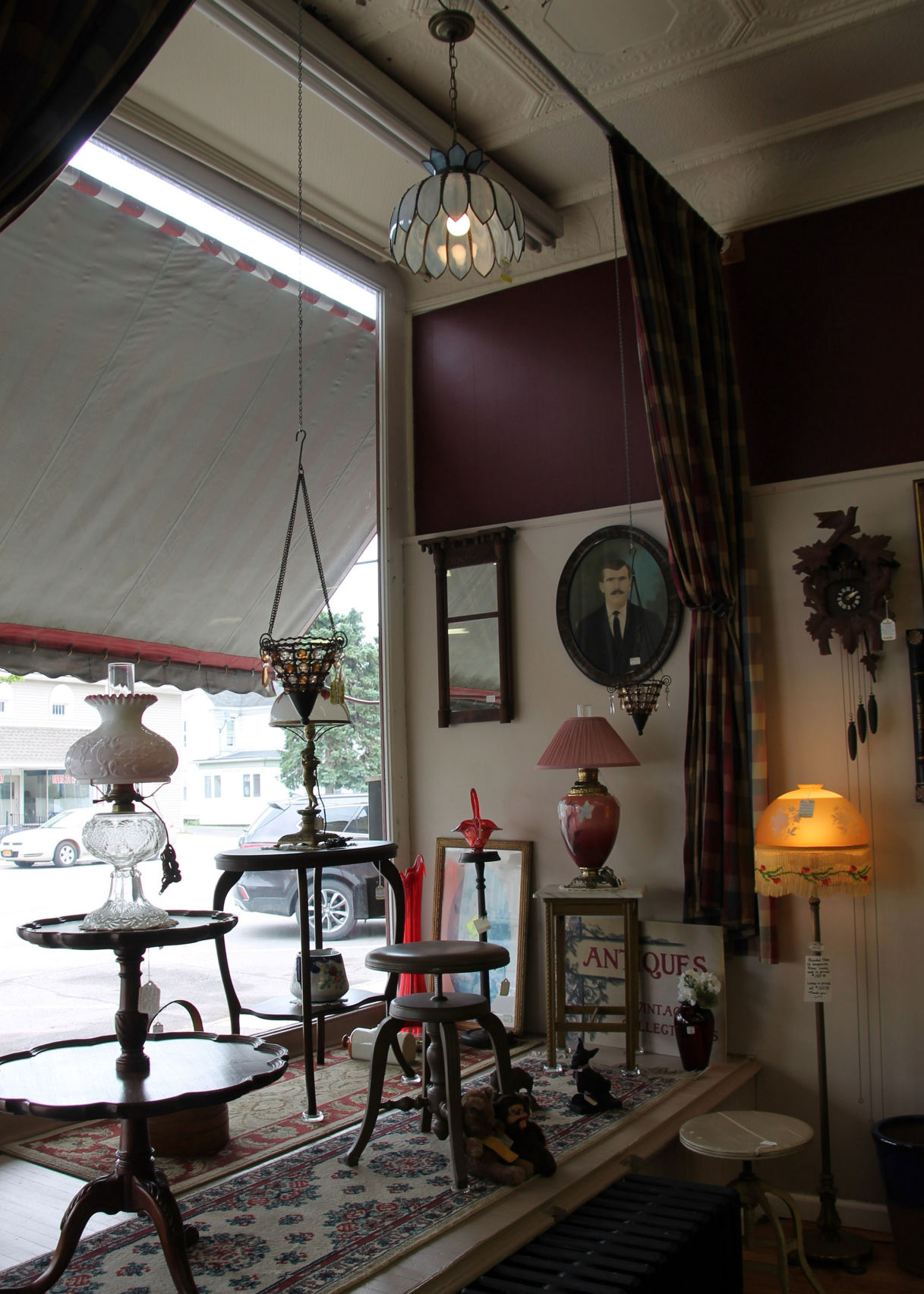 ‘A storybook village’ Downtown a destination for unique shops ...