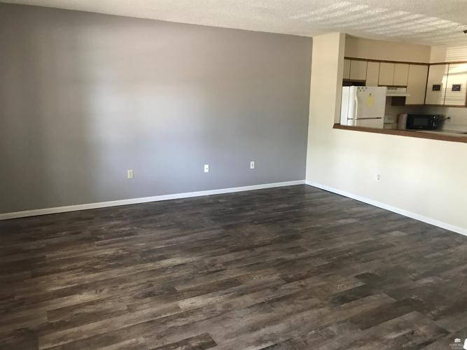 2501 CANDLE CREST, Manhattan, KS 66503 | Single-Family Houses ...