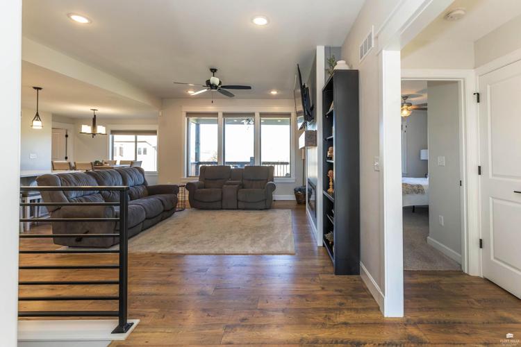 2006 Henry, Wamego, KS 66547 | Single-Family Houses | themercury.com