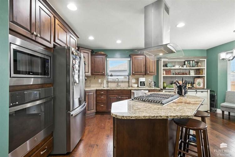 8781 S Kelliann Way, Manhattan, KS 66502 | Single-Family Houses ...