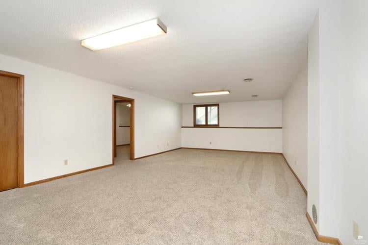 1604 Woodcrest, Manhattan, KS 66502 | Single-Family Houses | themercury.com