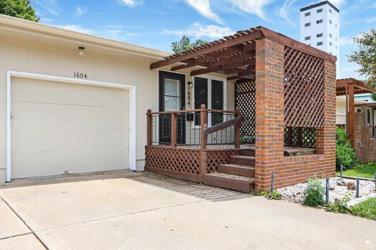 1604 Woodcrest, Manhattan, KS 66502 | Single-Family Houses | themercury.com