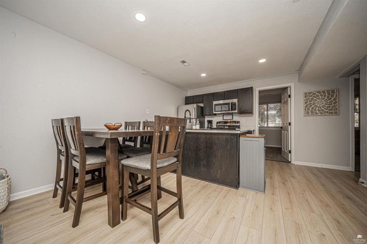 2430 Greenbriar, Manhattan, KS 66502 | Single-Family Houses ...