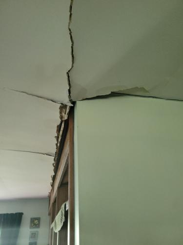 Cracked ceiling | News | themercury.com