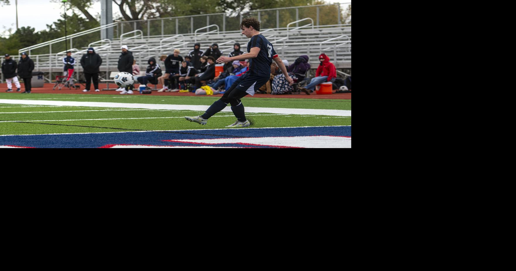 MHS boys' soccer drops 2 matches | Sports | themercury.com