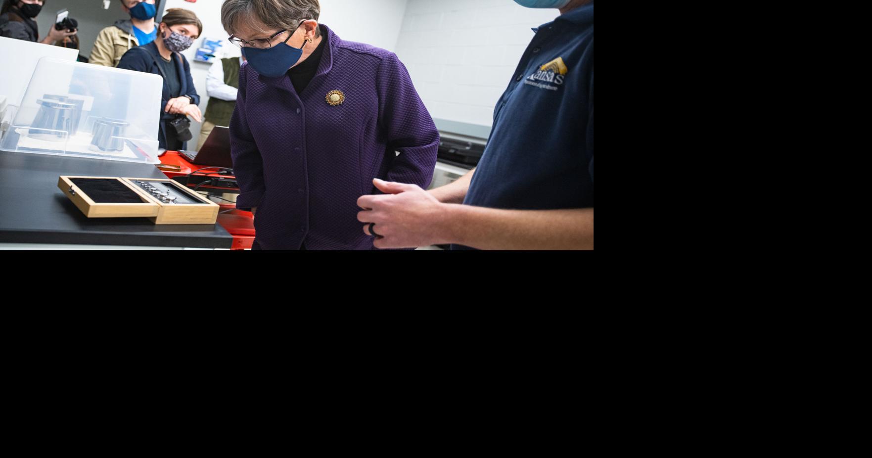 Gov. Kelly visits KDA lab, talks elimination of food sales tax | News ...