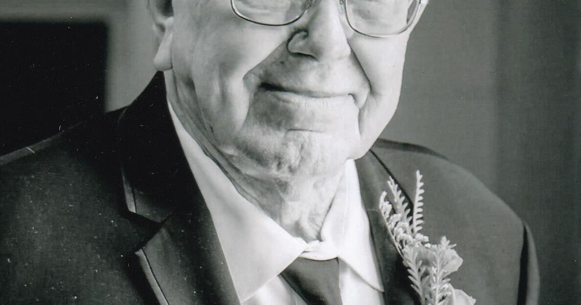 Carl Hoefler Michael Redeker | Tributes | themercury.com