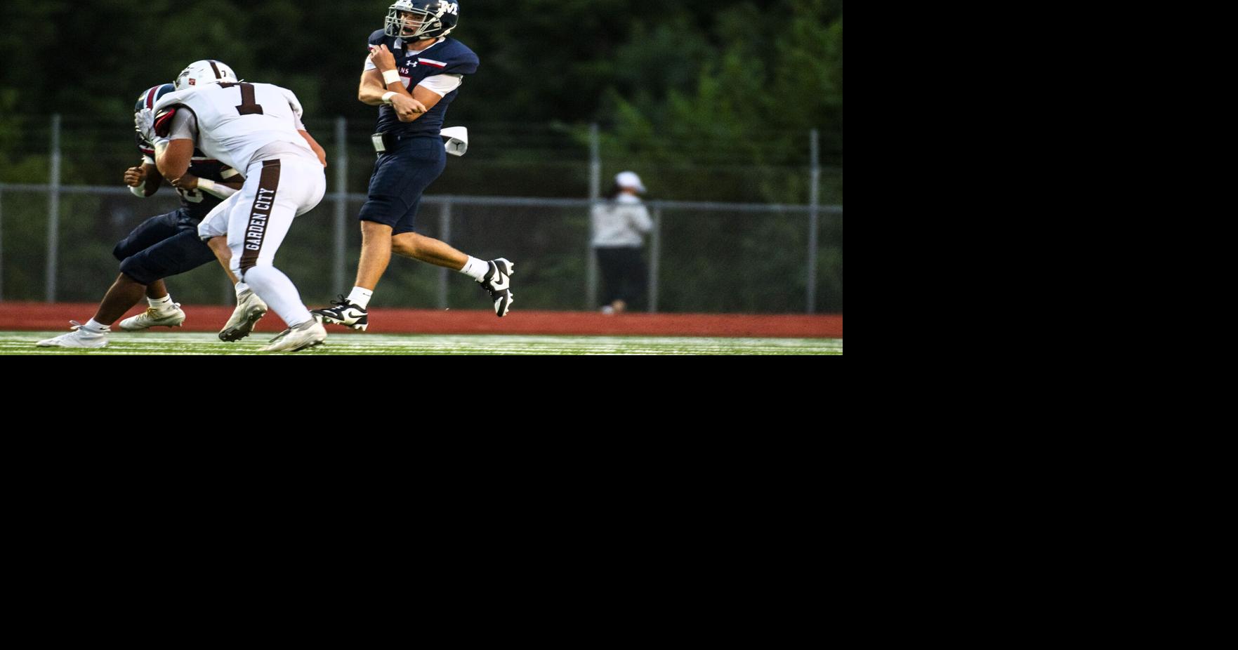 MHS football cruises in playoff opener | Sports | themercury.com