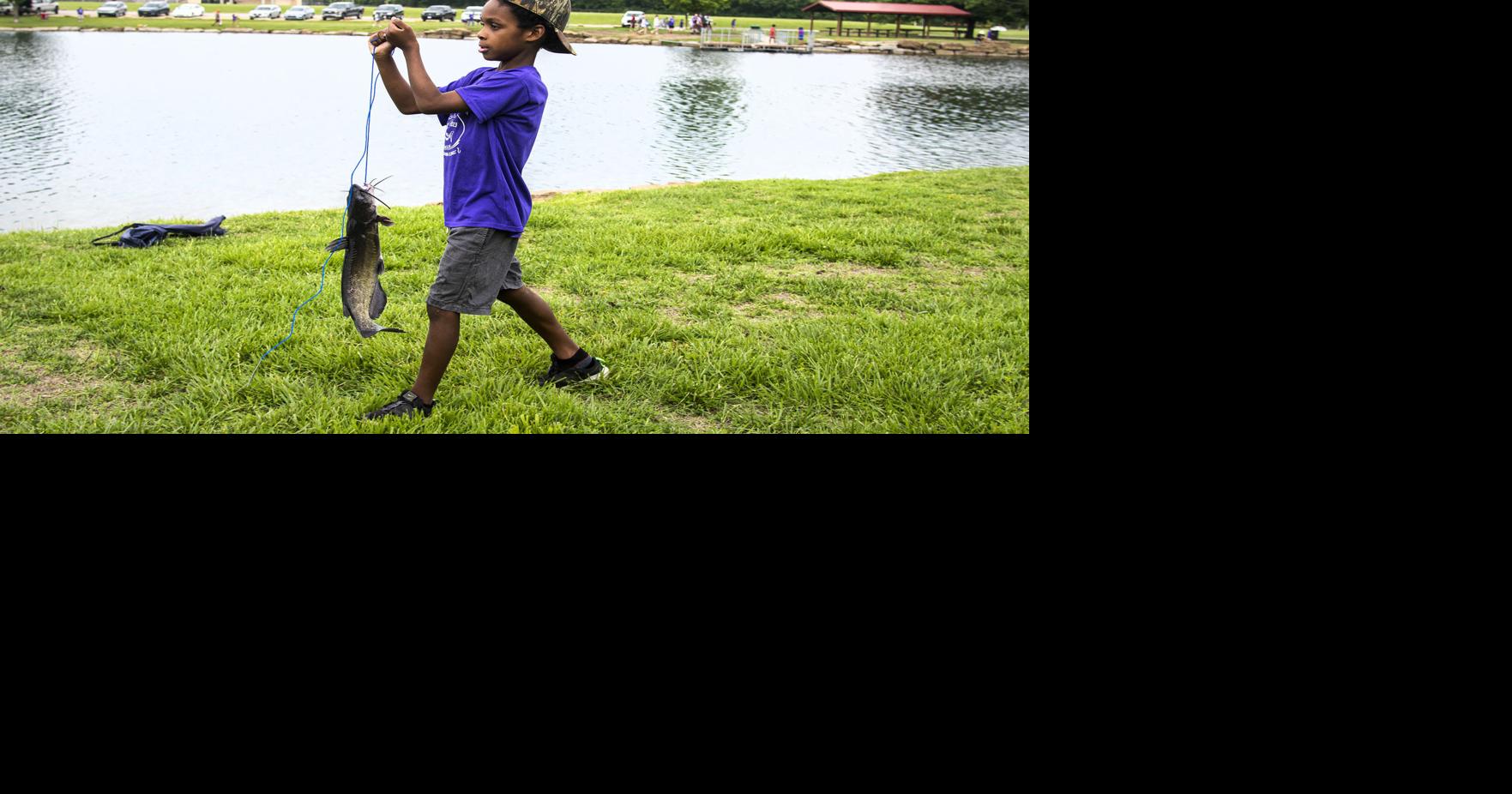 Kids learn fishing skills at annual fishing clinic | News | themercury.com