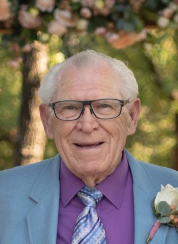 Loran Scott | Tributes | themercury.com