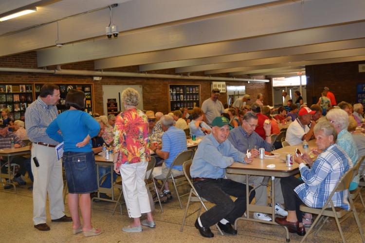 Cattlemen's beef roast ropes in great crowd | News | themountaineer.com