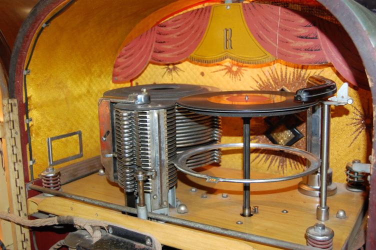 Jukebox repair opens door to the past | News | themountaineer.com