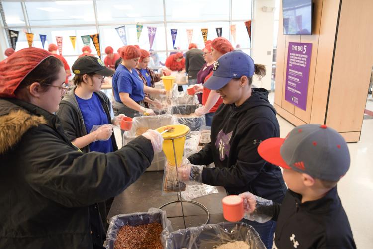 Volunteers, Rotary rally to combat worldwide hunger | Life ...
