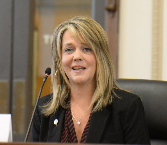 Incumbents hold edge in early voting for commissioner ...