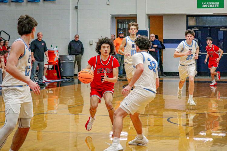 PHOTO GALLERY: Pisgah Boys Basketball vs Enka | Sports | themountaineer.com