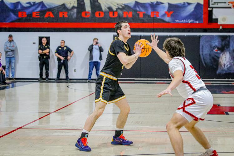 PHOTO GALLERY: County Clash Boys' Basketball | Sports | themountaineer.com