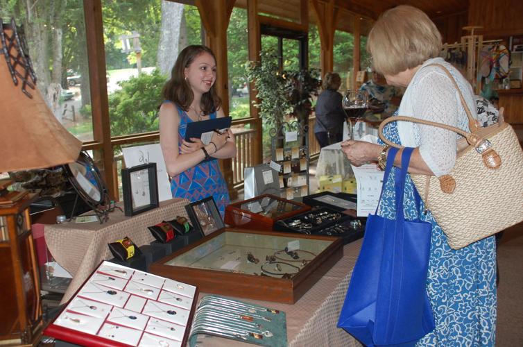 Ladies shop till they drop | News | themountaineer.com