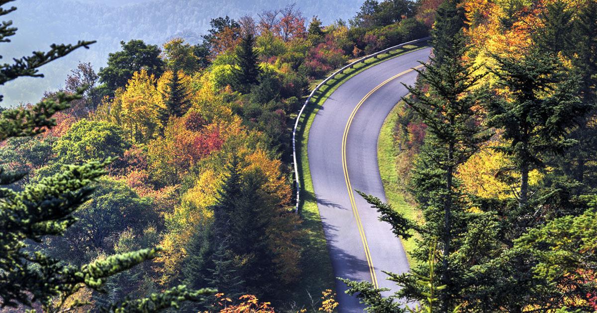 Tourism to the Blue Ridge Parkway creates $1.3 billion in economic ...