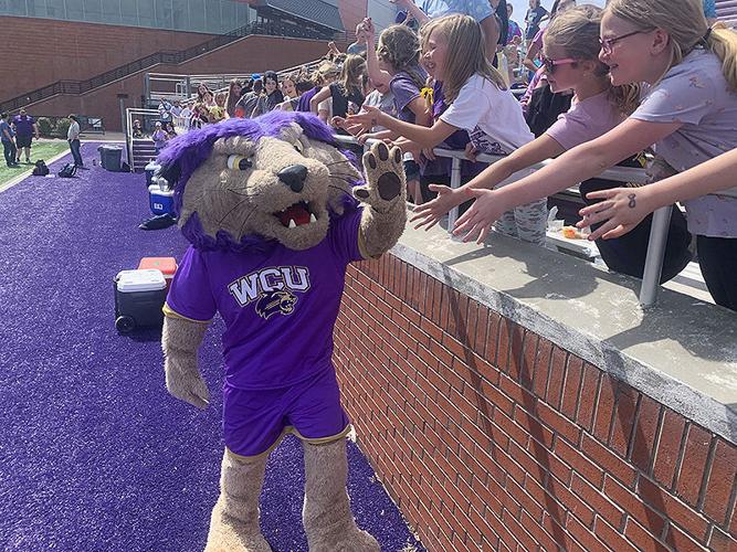 Junaluska Elementary students visit WCU | Life | themountaineer.com