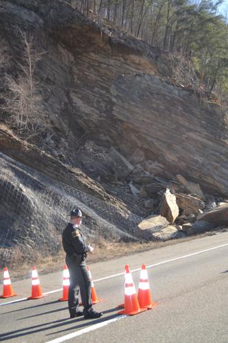 Rock slide at Tennessee border closes Interstate 40 | News ...