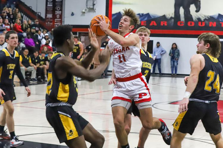 Pisgah boys dominate boards to beat Tuscola | Sports | themountaineer.com