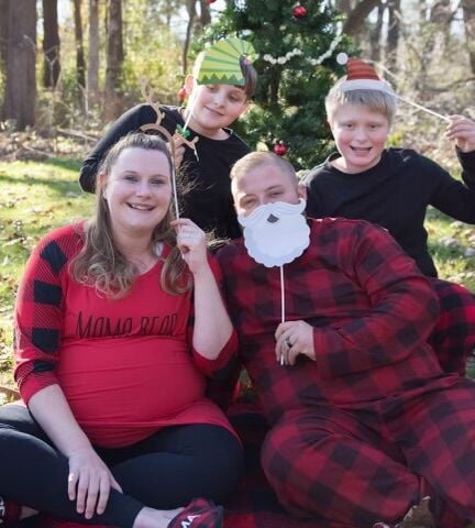 Working on Christmas: law enforcement officers sacrifice time with ...