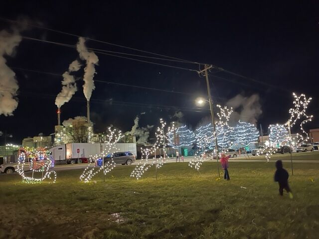 Canton town tree lighting serves a symbol of hope and resilience | News ...