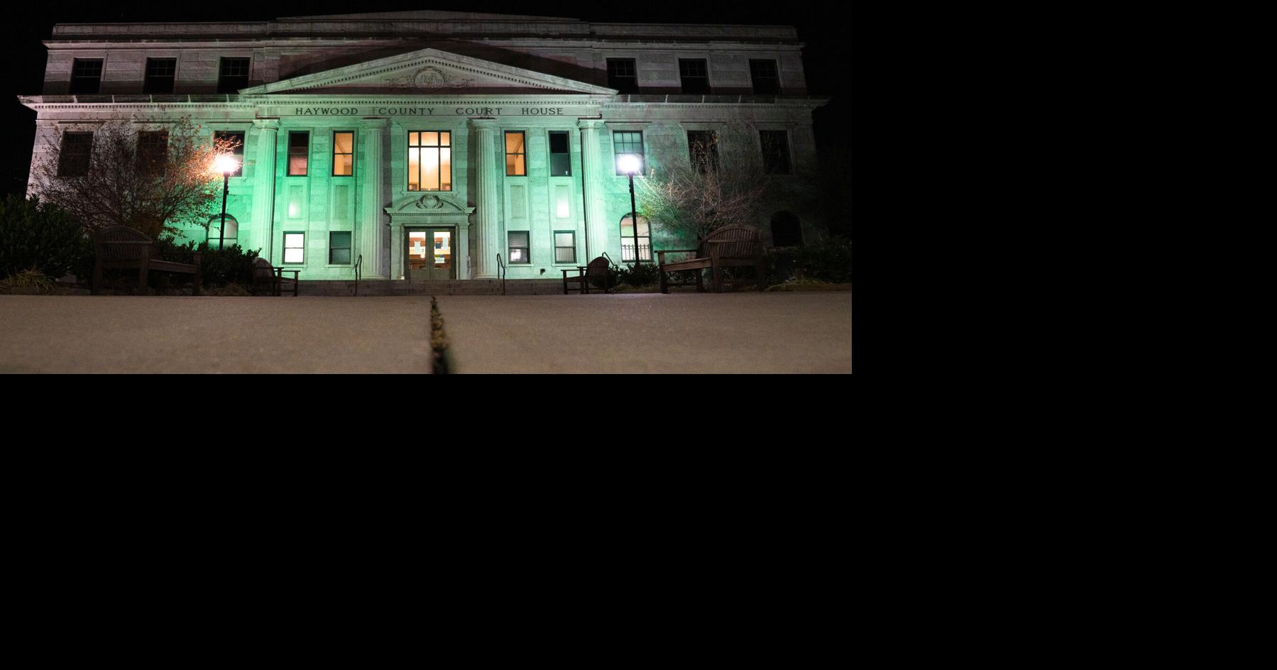 County courthouse goes green for veterans | Veterans Day ...