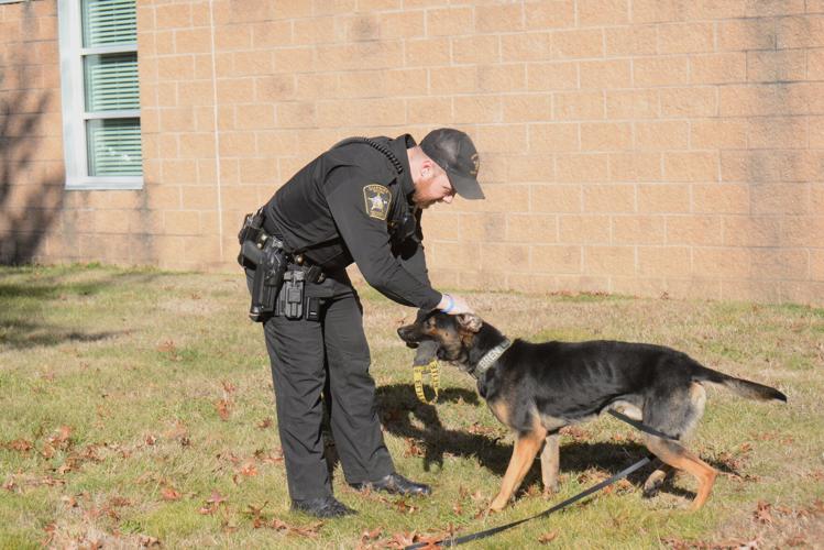Next generation of K-9 handlers walk the stage at HCC | News ...