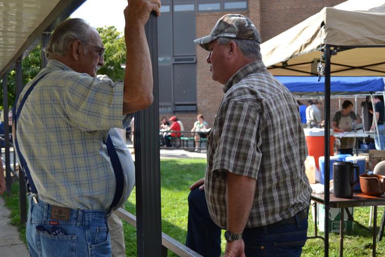 Cattlemen's beef roast ropes in great crowd | News | themountaineer.com