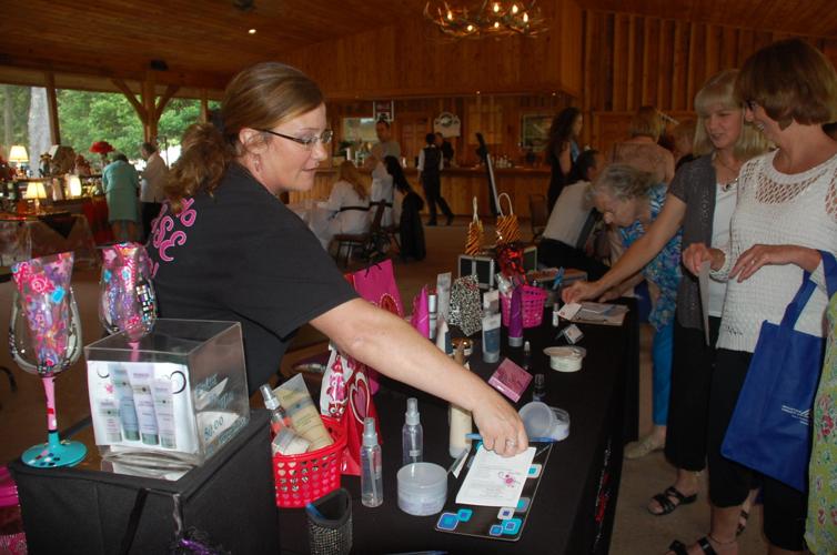 Ladies shop till they drop | News | themountaineer.com