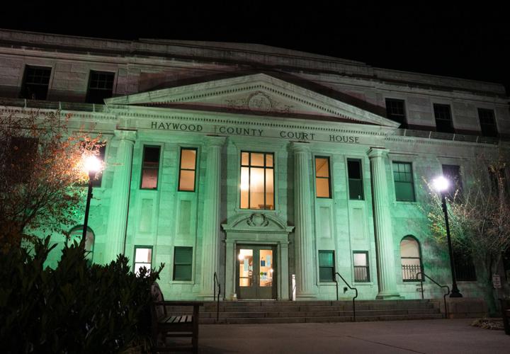 County courthouse goes green for veterans | Veterans Day ...