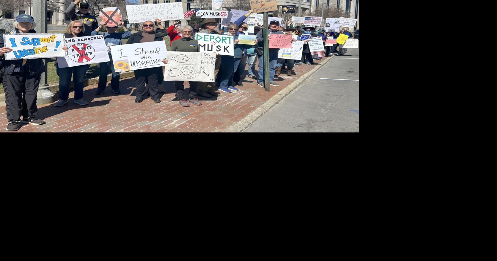 100-strong protest could be first of many | News | themountaineer.com