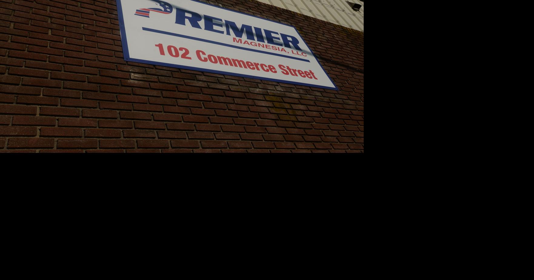 Premier Magnesia frog level sign.JPG | | themountaineer.com